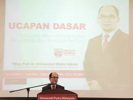 New UPM Deputy VC urges staff to improve service quality to students