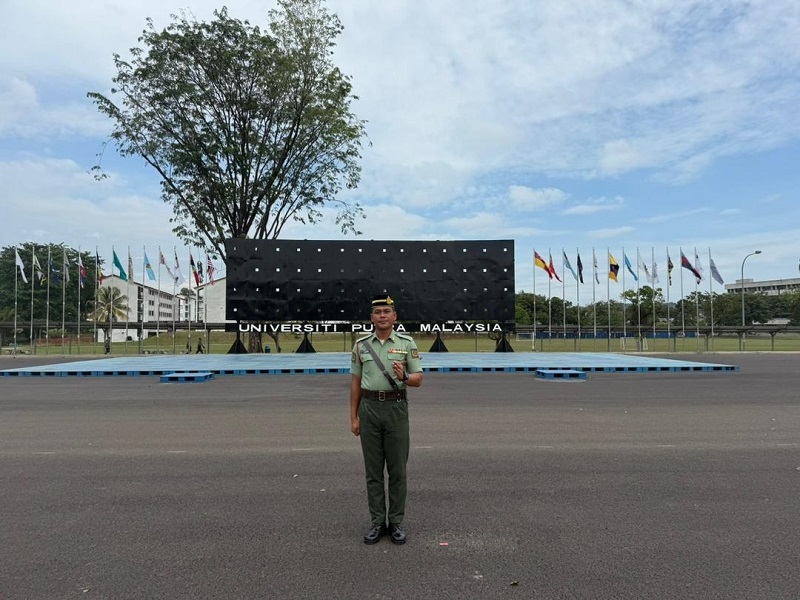 Beliau yang berpengalaman lebih 23 tahun dalam bidang ketenteraan dan ...